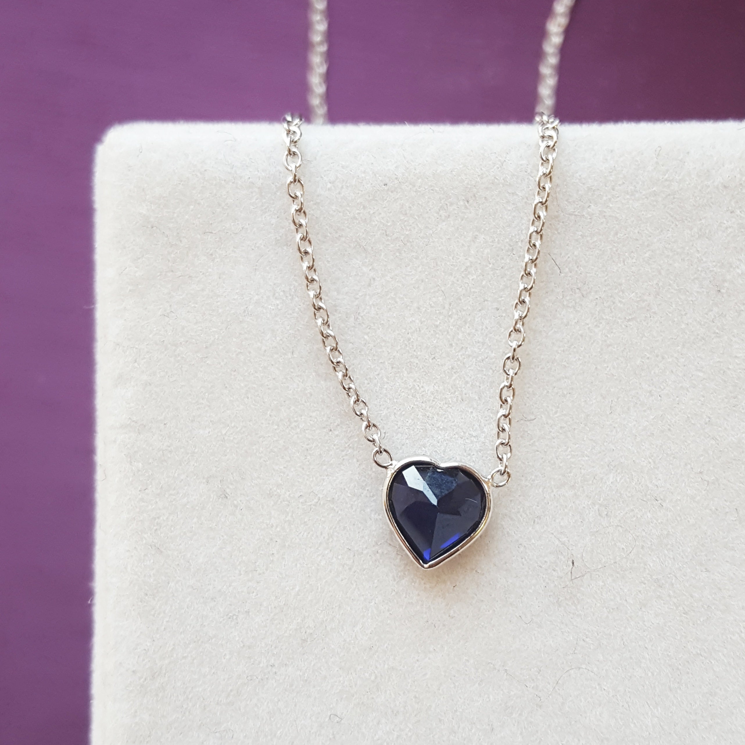 Blue sapphire heart necklace store